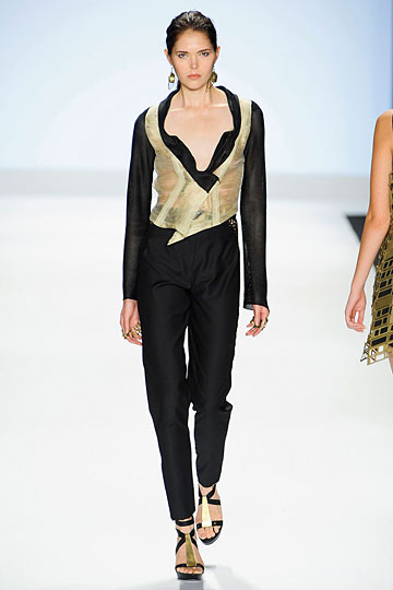 Project Runway: Laura Kathleen Spring 2012 RTW Shows【天桥骄子吧】_百度贴吧