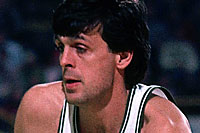 Face-off: Glee’s Kevin McHale vs. Boston Celtics Legend Kevin McHale